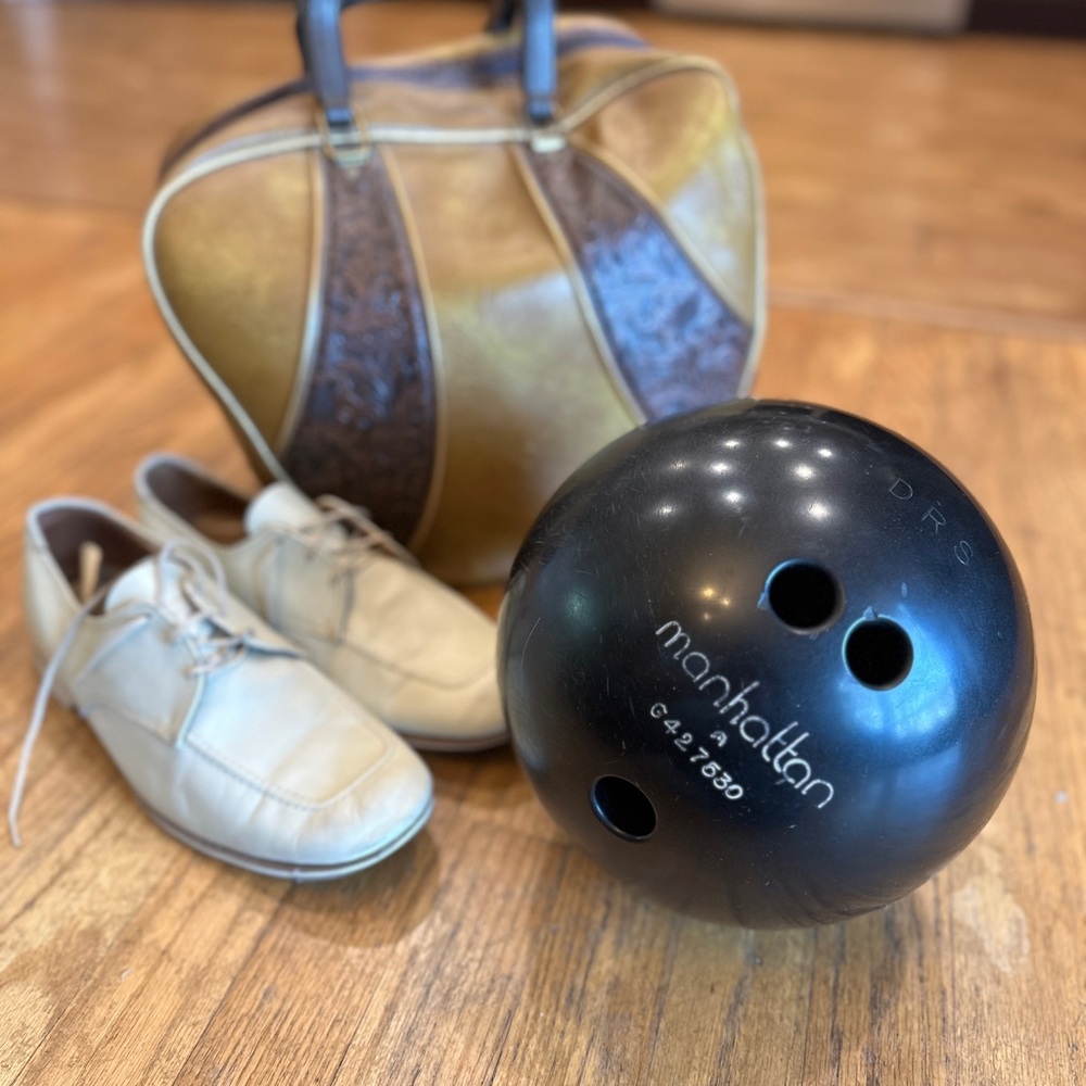 1950s Manhattan Bowling Set - Gem